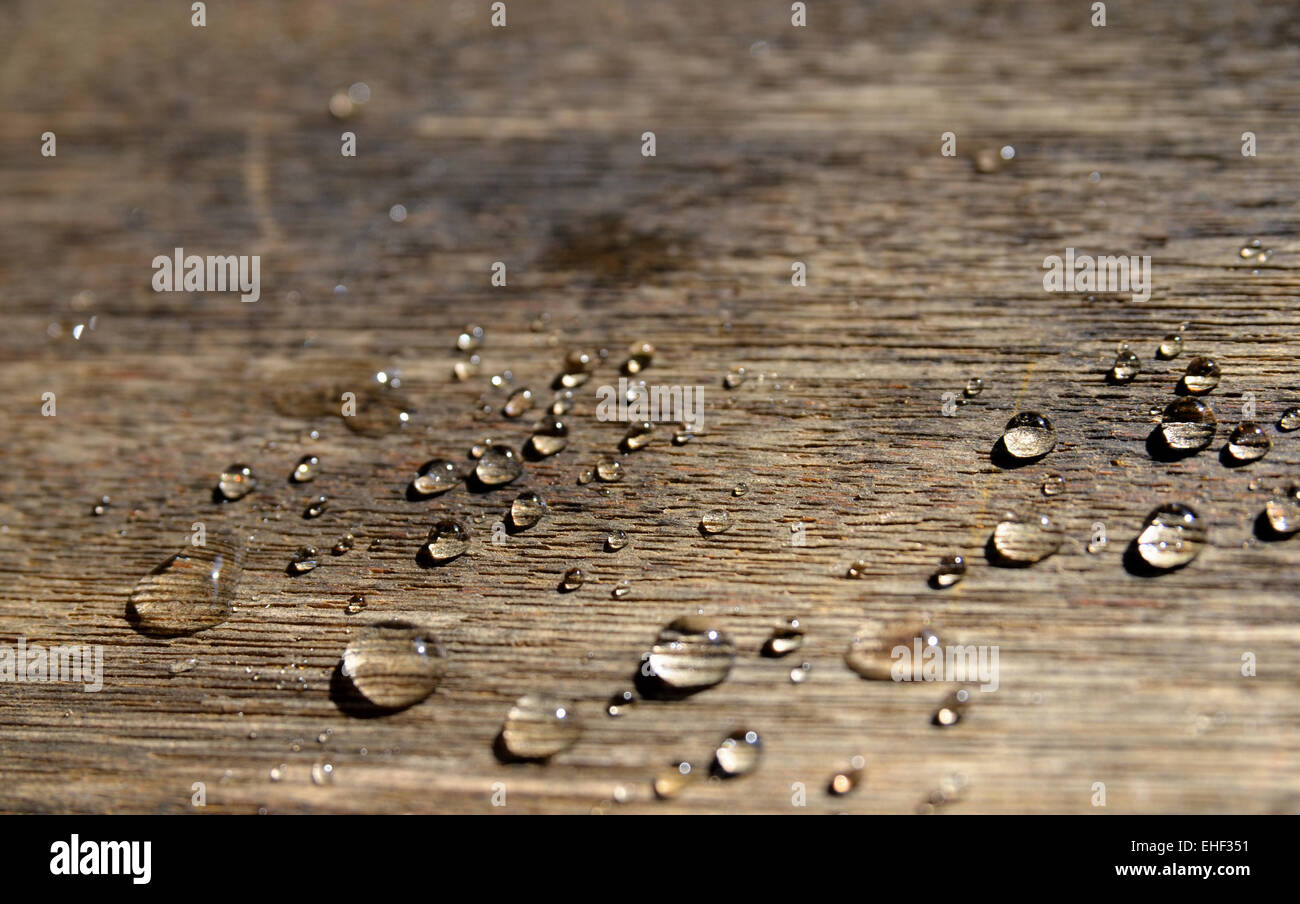 Water drops wood Stock Photo - Alamy