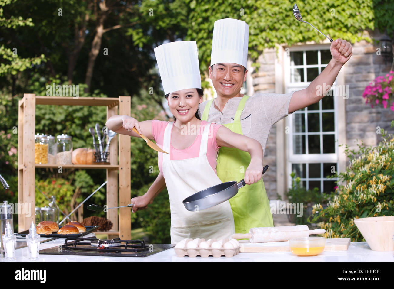 Chefs in the kitchen hi-res stock photography and images - Alamy