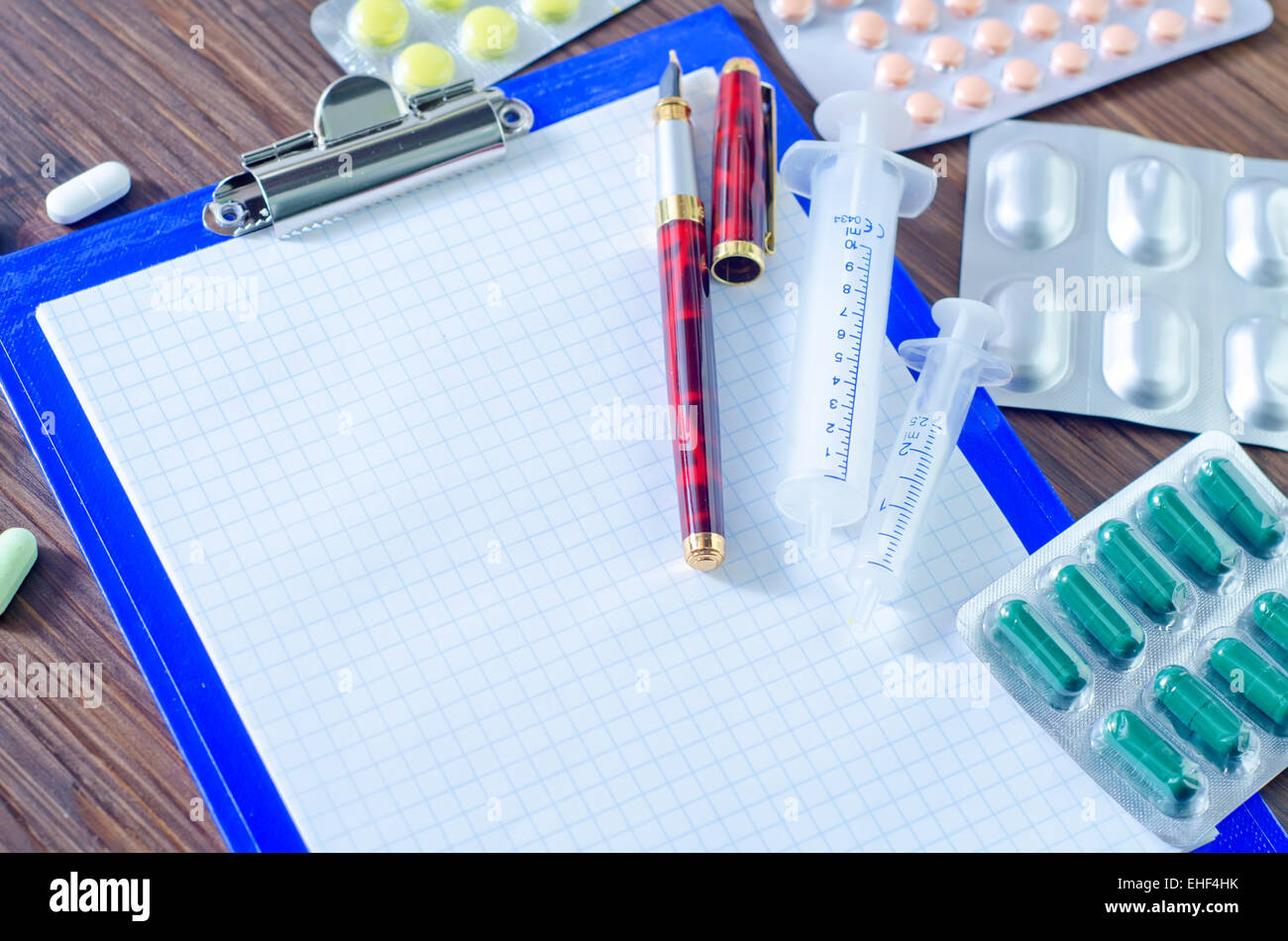 note and pills Stock Photo - Alamy