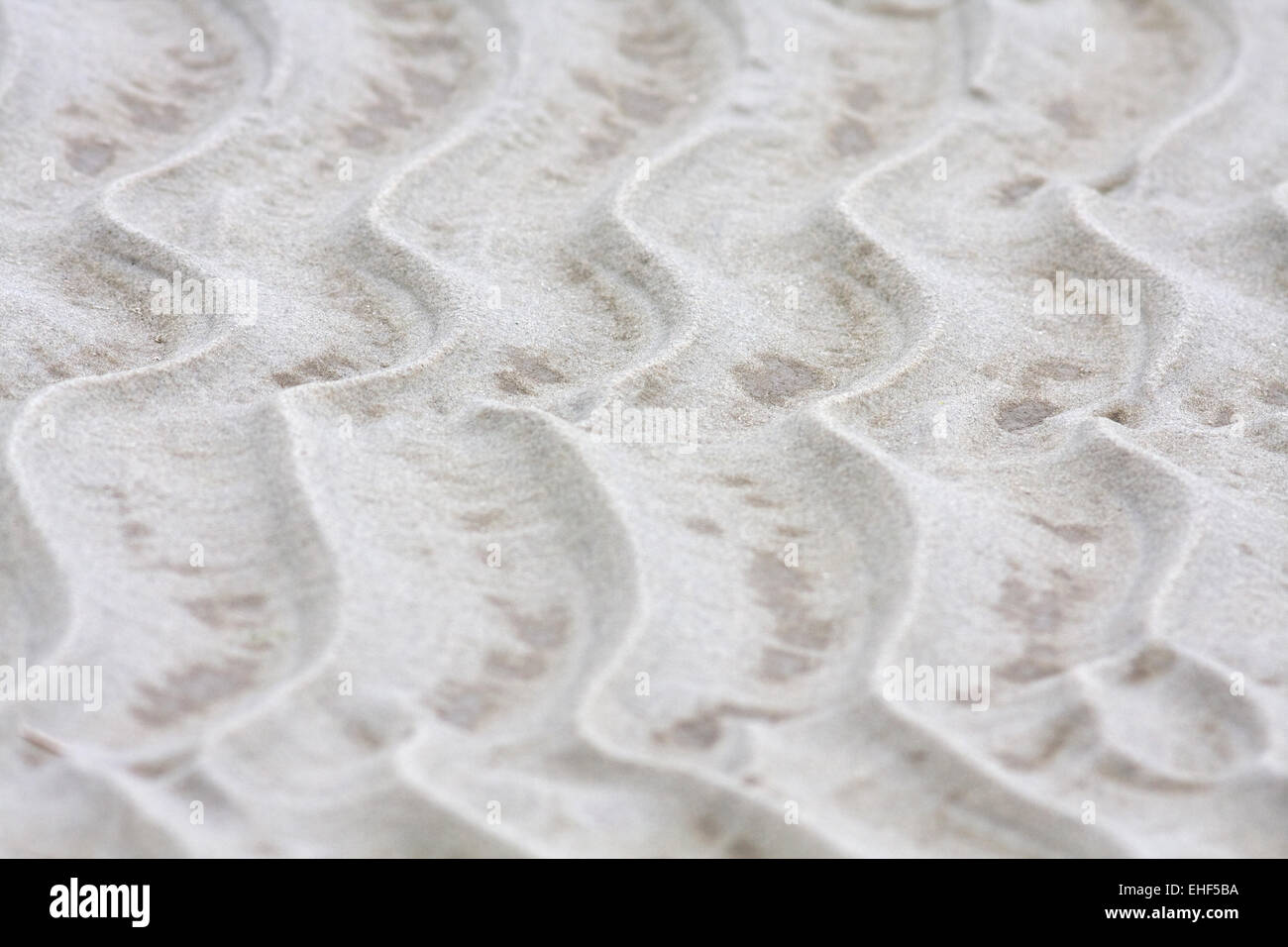 Wavy pattern hi-res stock photography and images - Alamy