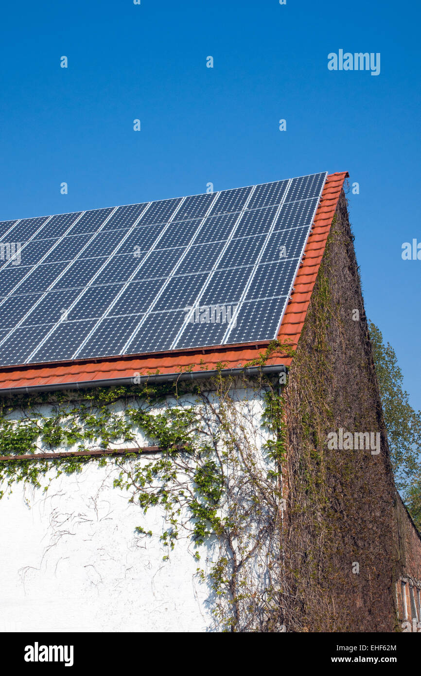 Solarpaneele hi-res stock photography and images - Alamy