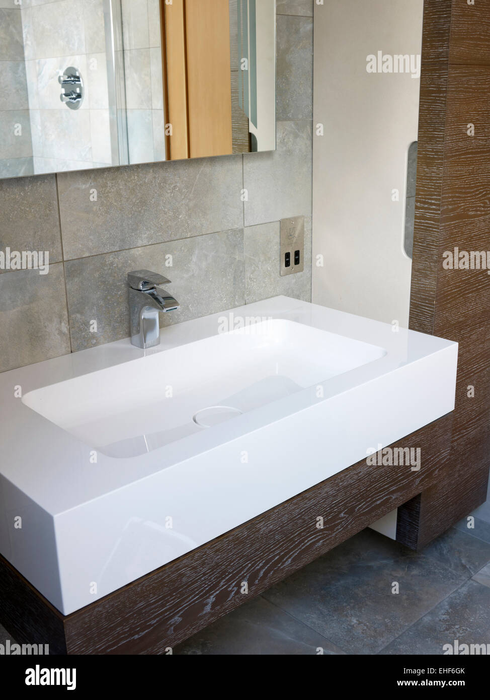 Ceramic basin hi-res stock photography and images - Alamy