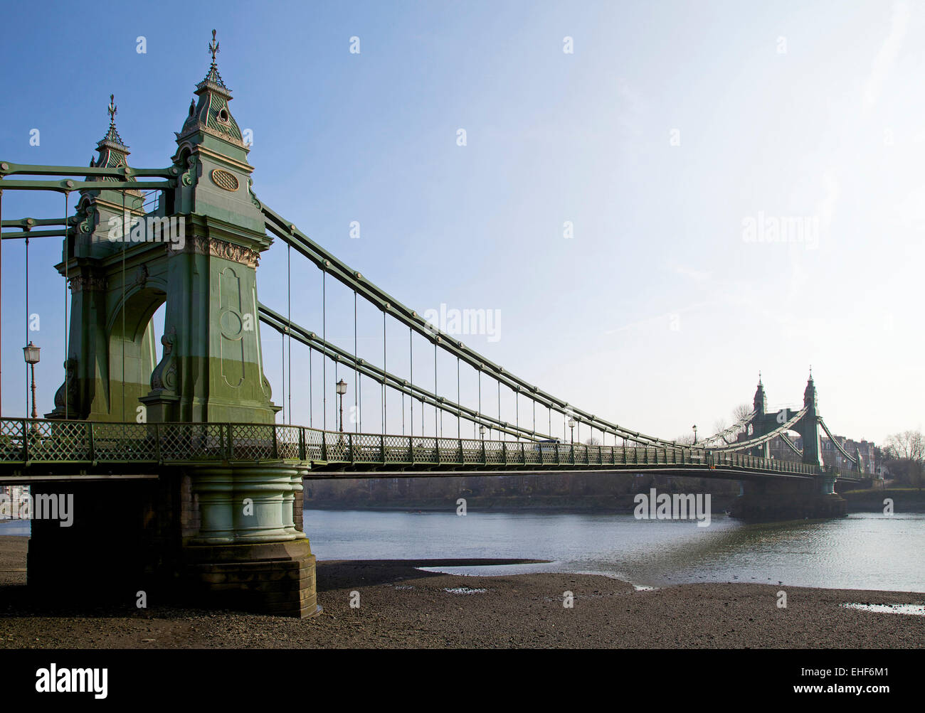 Hammersmith bridge london hi-res stock photography and images - Alamy