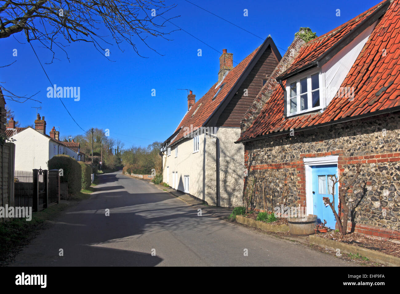 Old english pantiles hi-res stock photography and images - Alamy