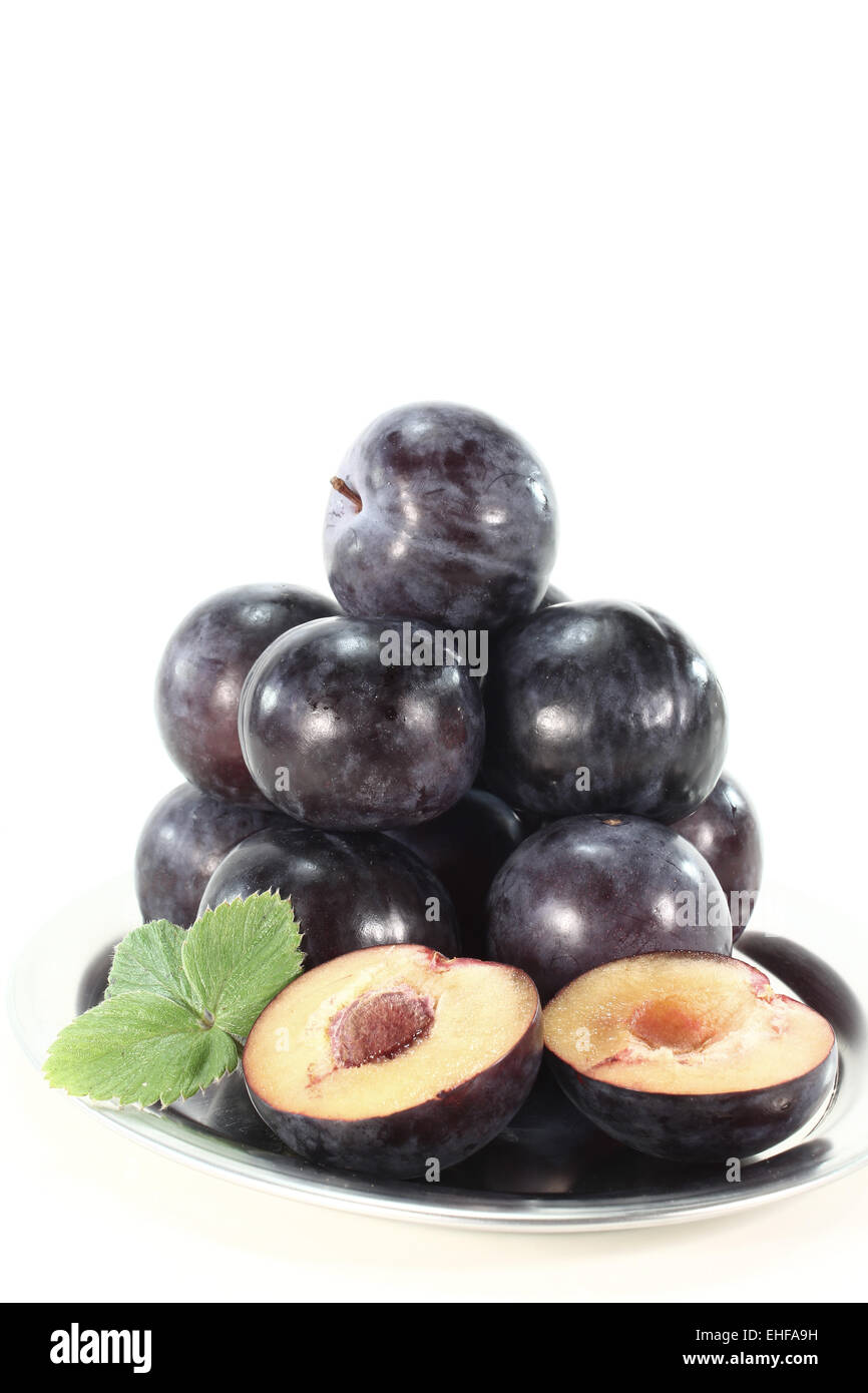 Tray of plums hi-res stock photography and images - Alamy