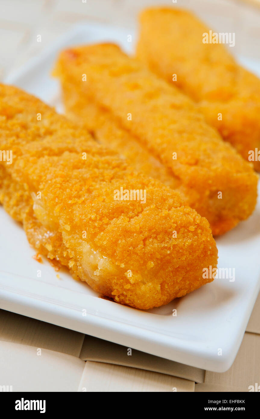 Fish sticks hi-res stock photography and images - Alamy