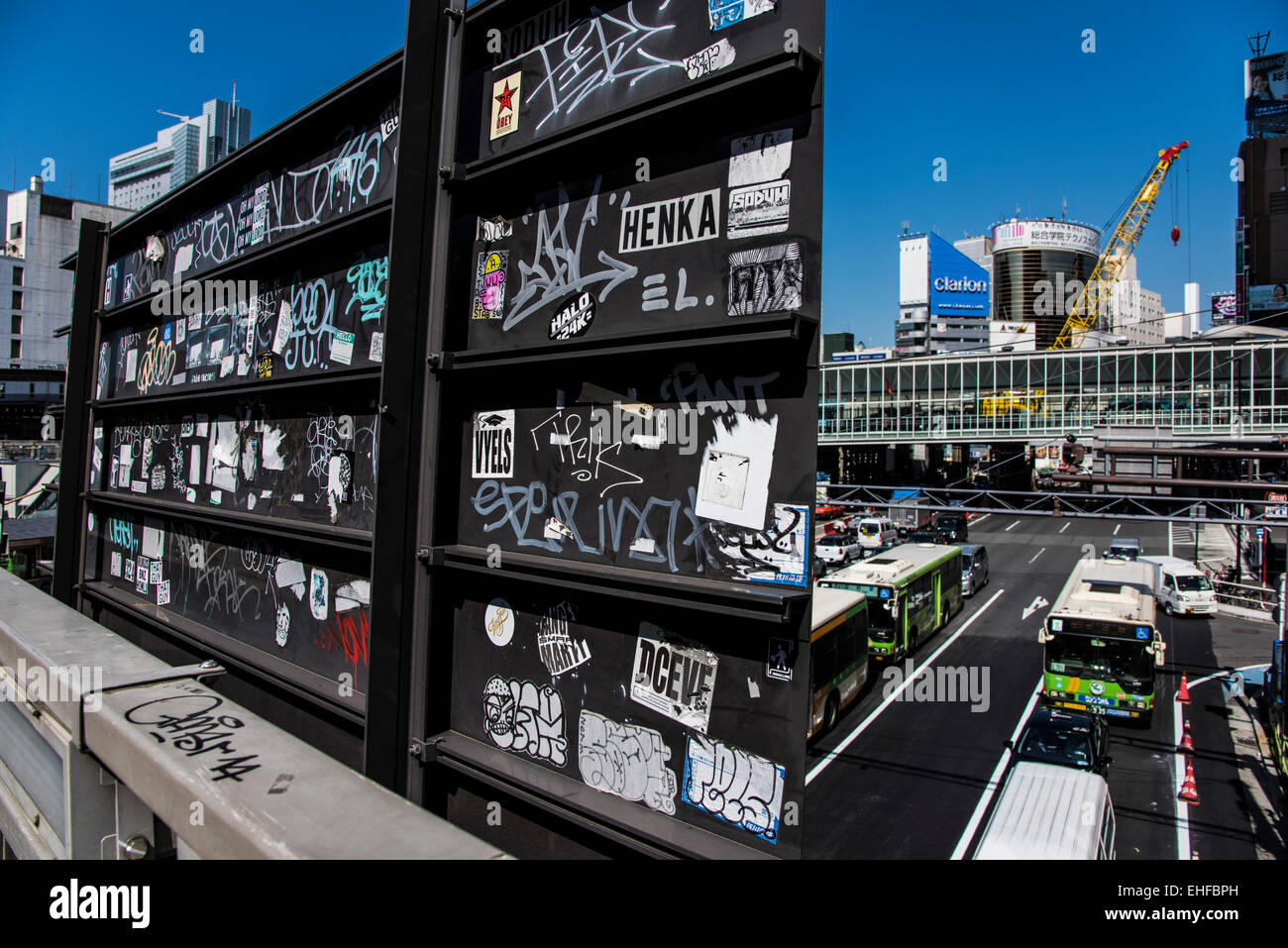 Graffiti art japan shibuya tokyo hi-res stock photography and images ...