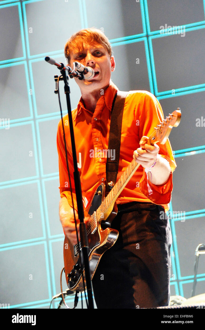 Alex Kapranos of Franz Ferdinand live at Glastonbury festival, Pilton ...