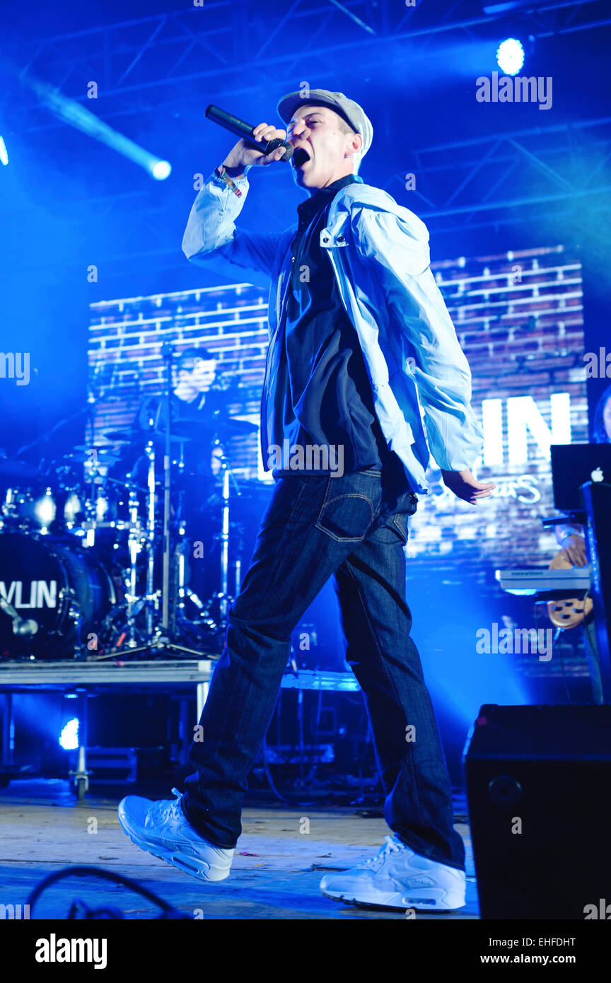 Devlin hi-res stock photography and images - Alamy