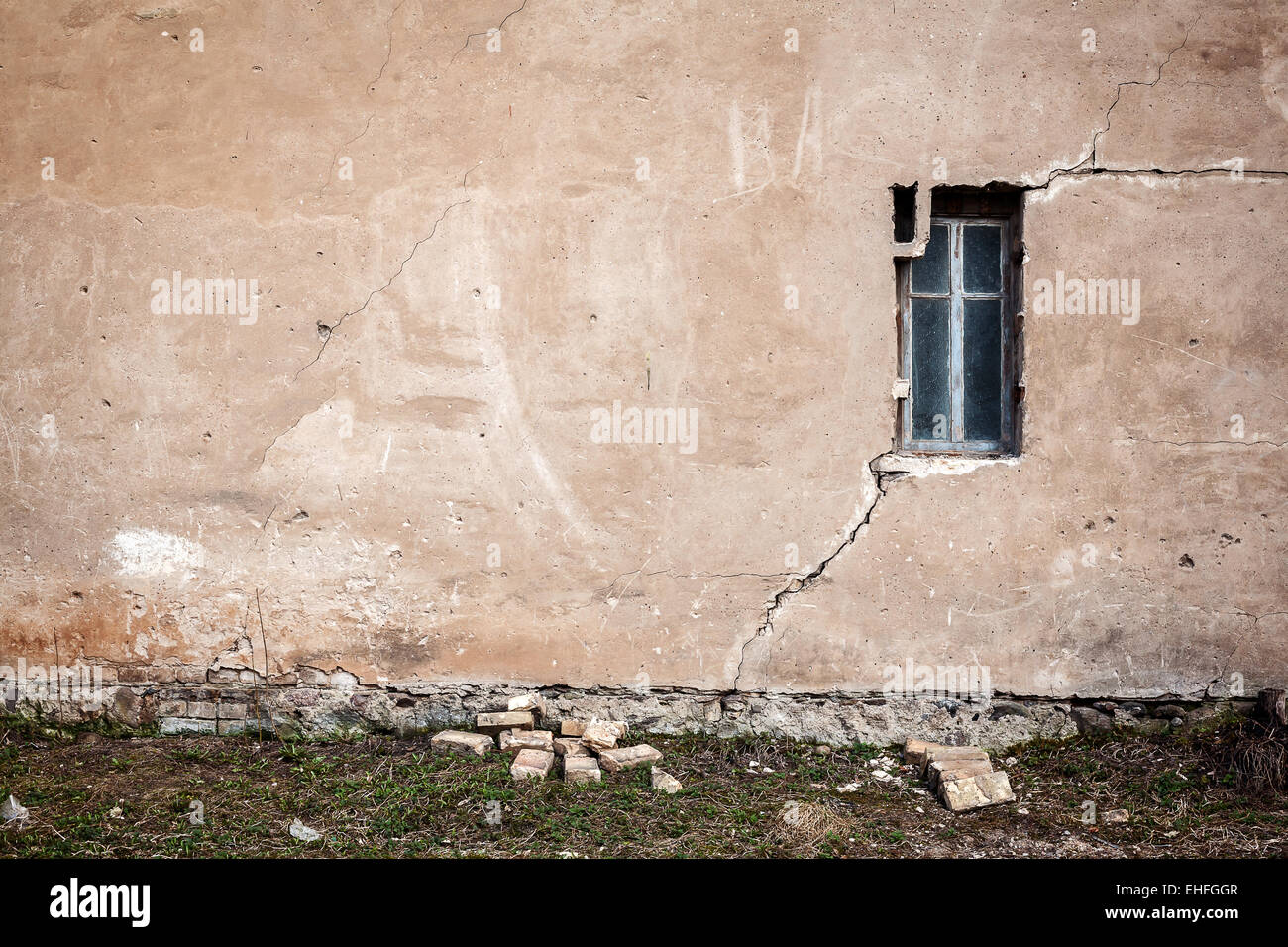 Old cracked wall with a window Stock Photo - Alamy