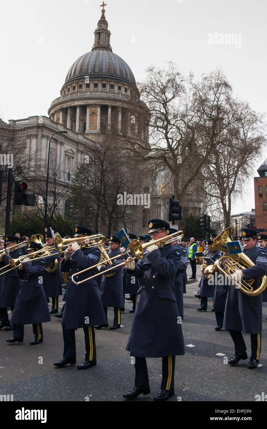 Raf soldiers marching hi-res stock photography and images - Alamy