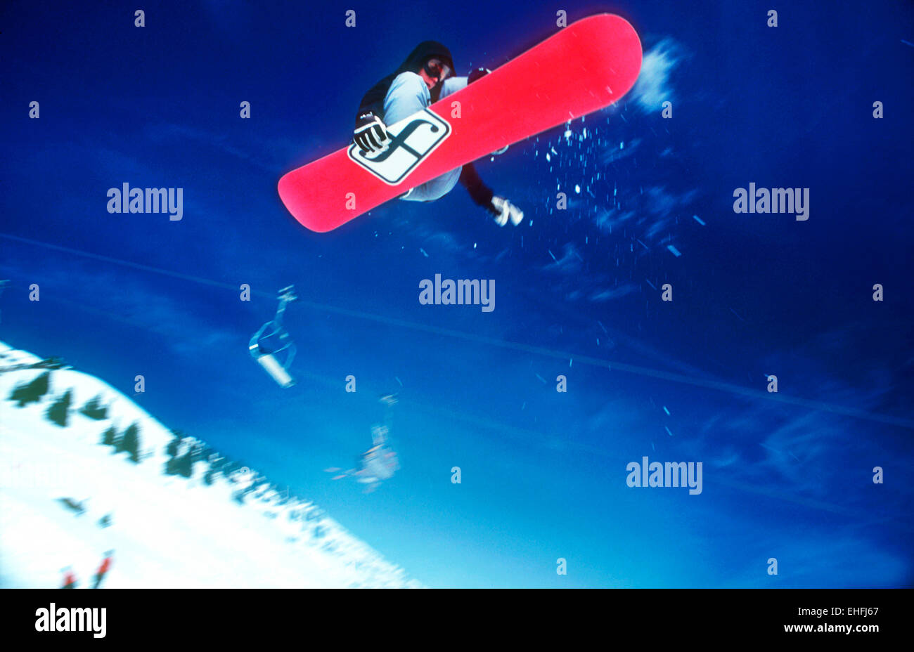 Women sky jump hi-res stock photography and images - Alamy