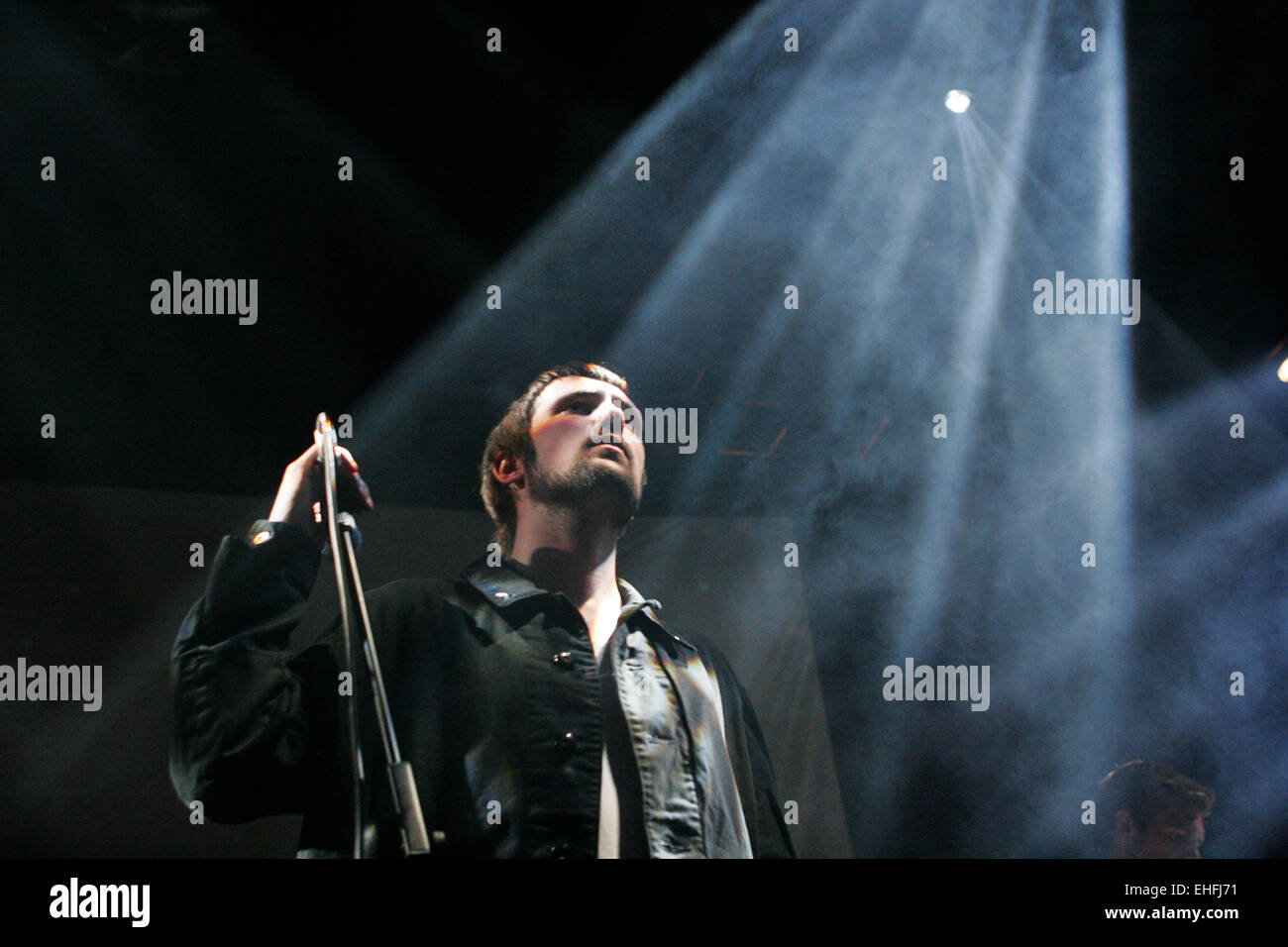 Deaf singers hi-res stock photography and images - Alamy