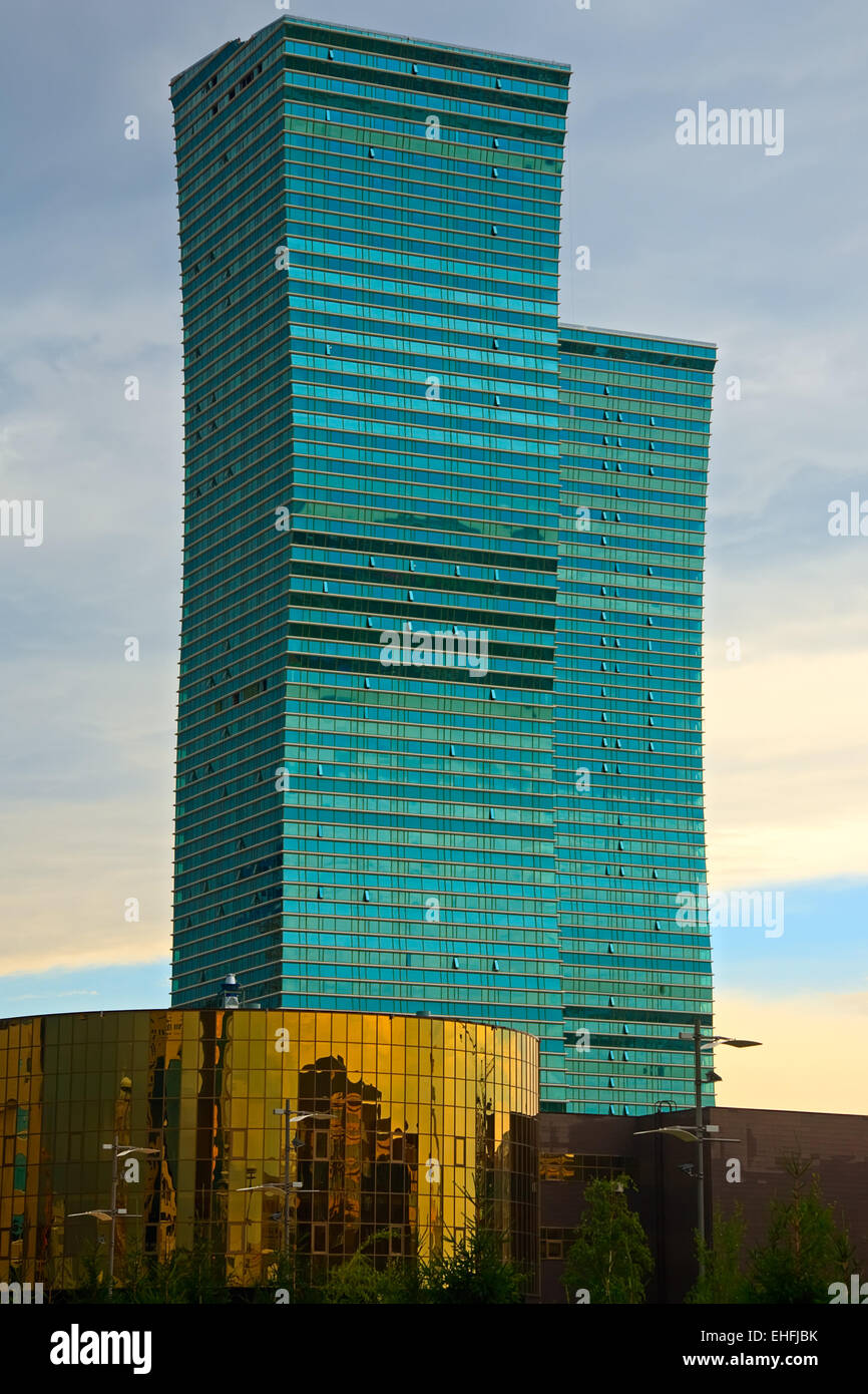 Wavy exterior hi-res stock photography and images - Alamy
