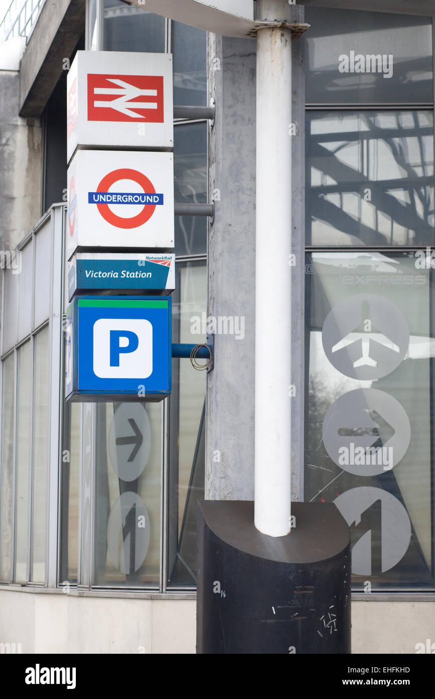 Cube sign for Victoria station the underground and parking in London ...