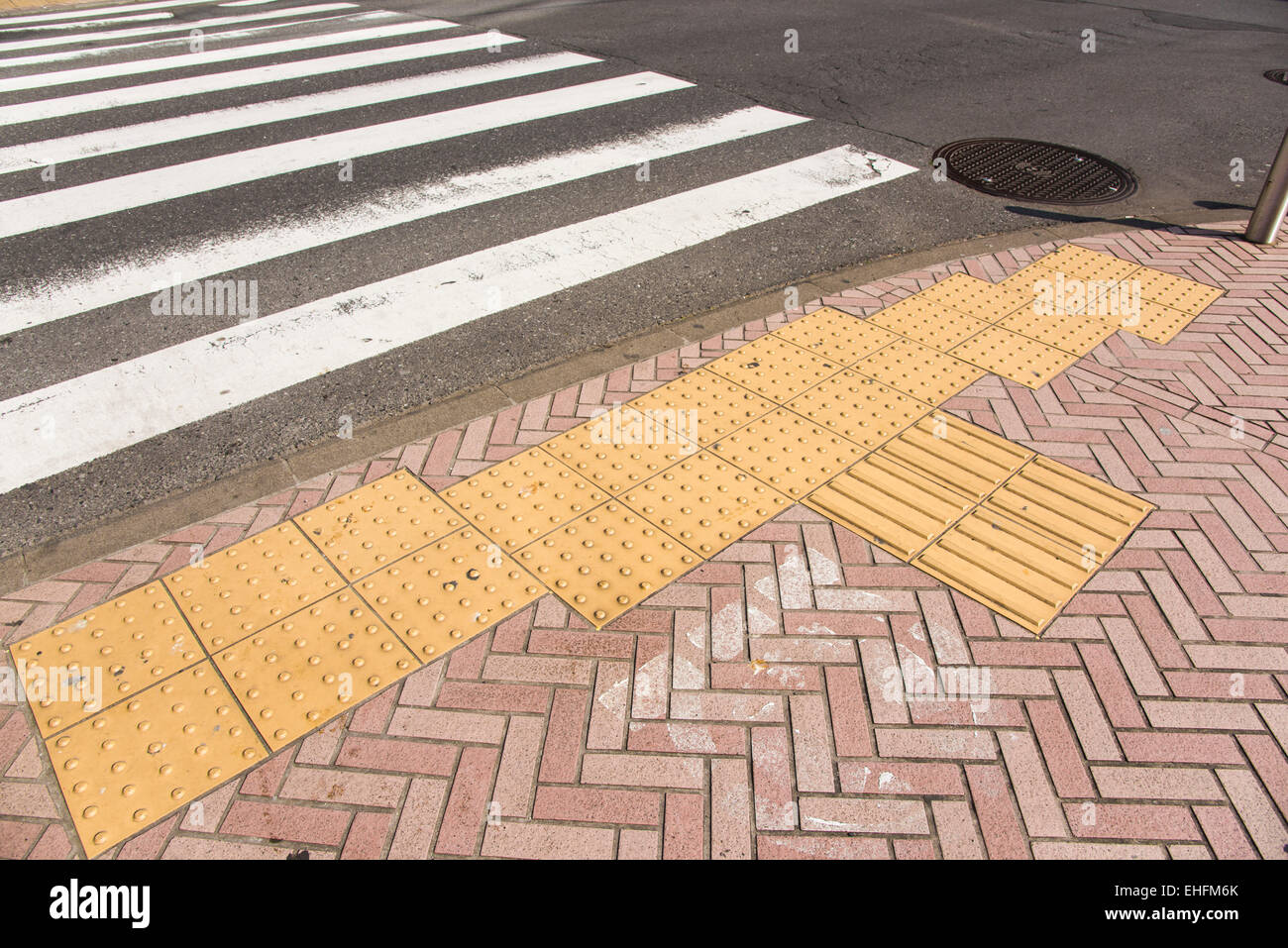 Braille block hi-res stock photography and images - Alamy