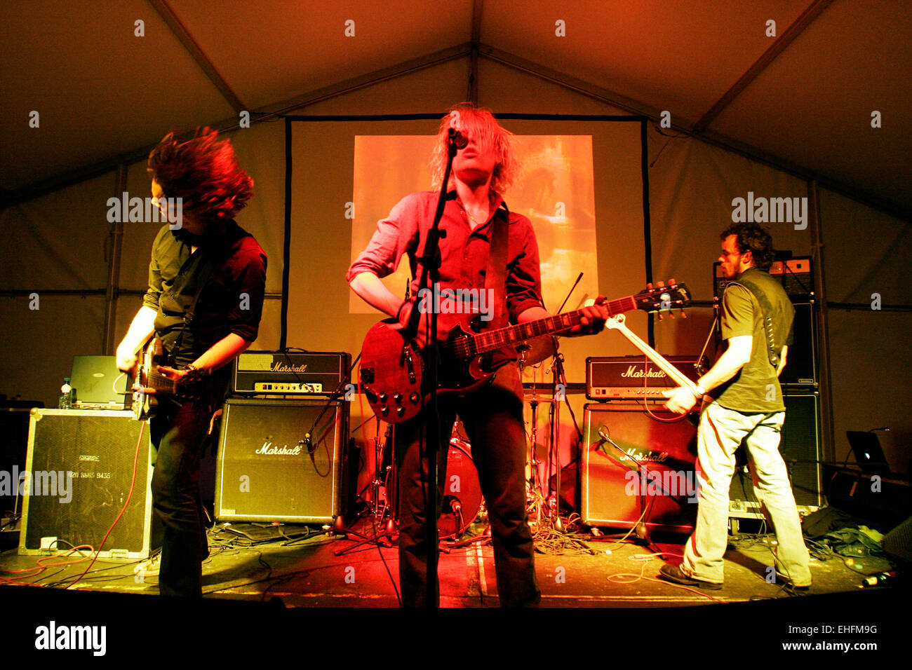 Amusement Parks on Fire live at the TDK Cross Central festival at Kings ...