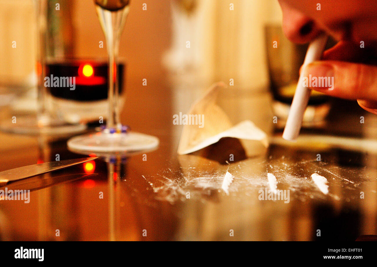 Drugs party woman hi-res stock photography and images - Alamy