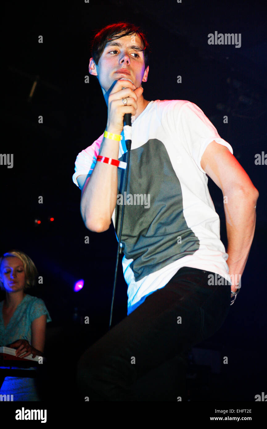 White rose movement hi-res stock photography and images - Alamy