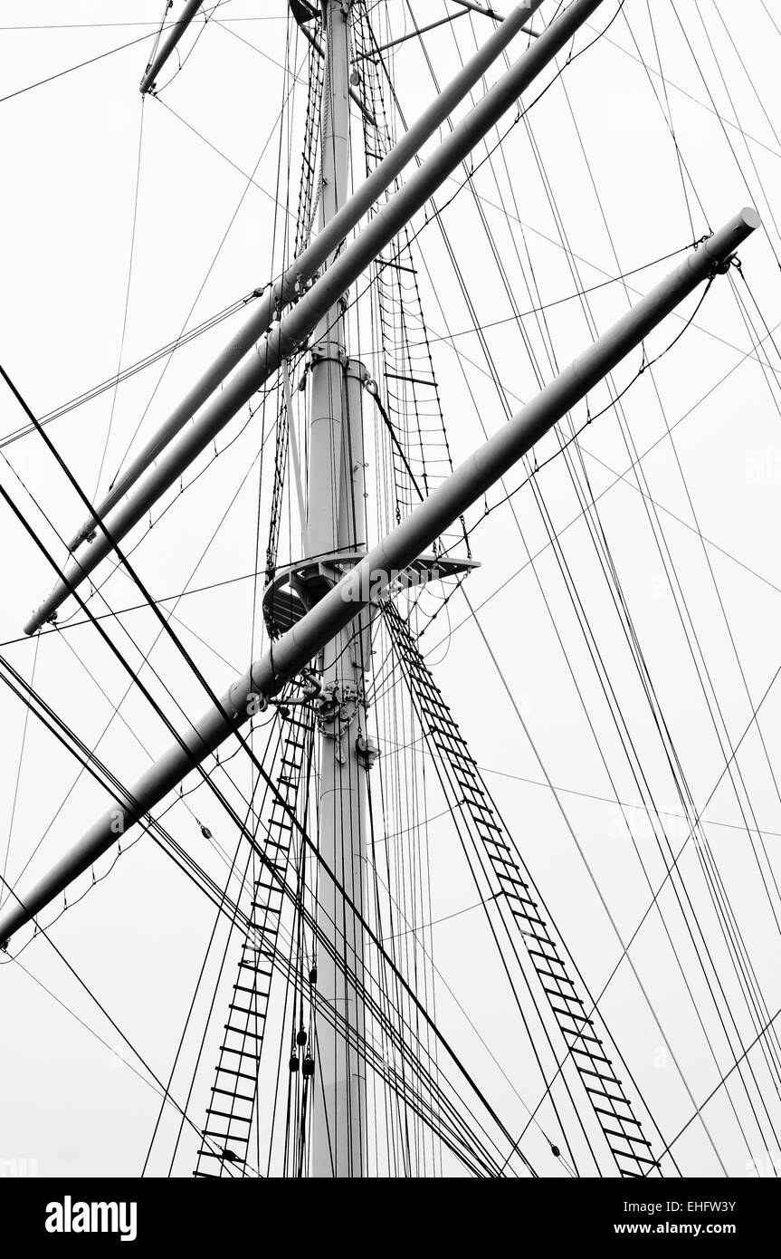 Sailboat schooner yacht Black and White Stock Photos & Images - Alamy
