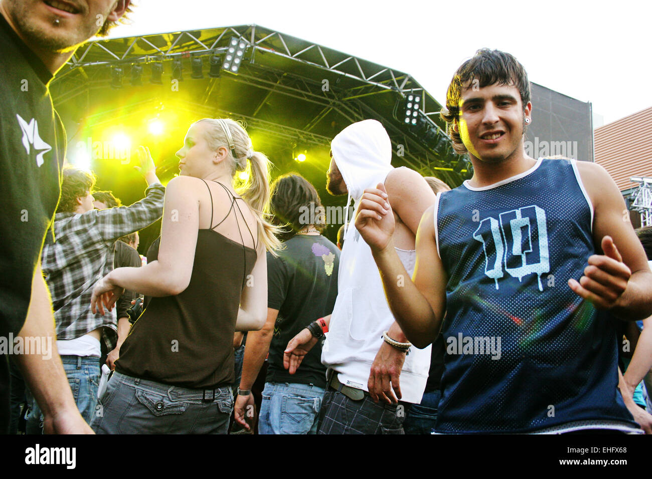 Two guys dancing hi-res stock photography and images - Alamy