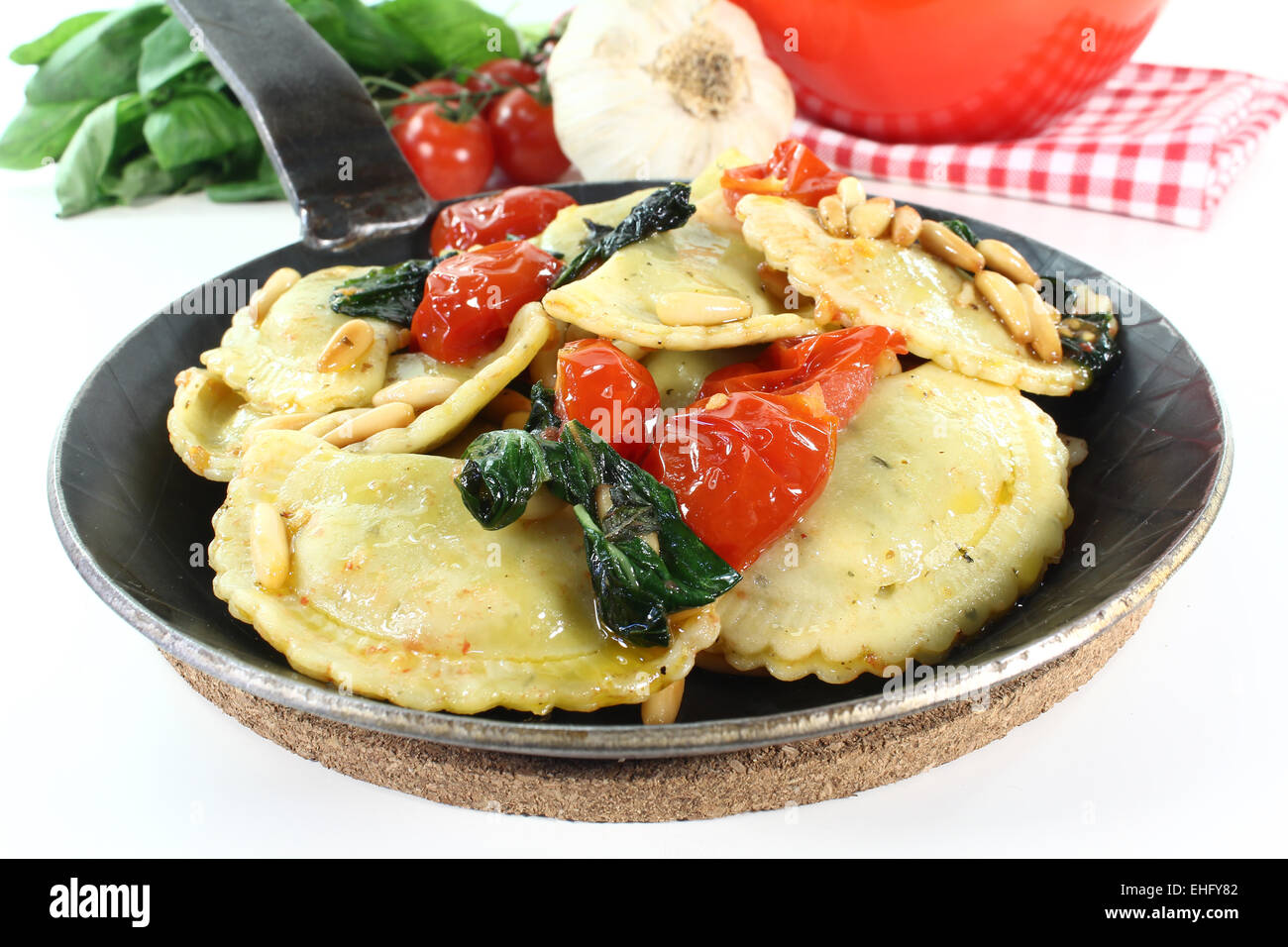 Cappelletti pasta hi-res stock photography and images - Alamy