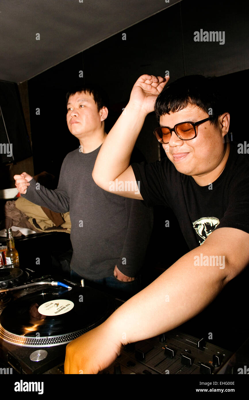 Weng weng hi-res stock photography and images - Alamy