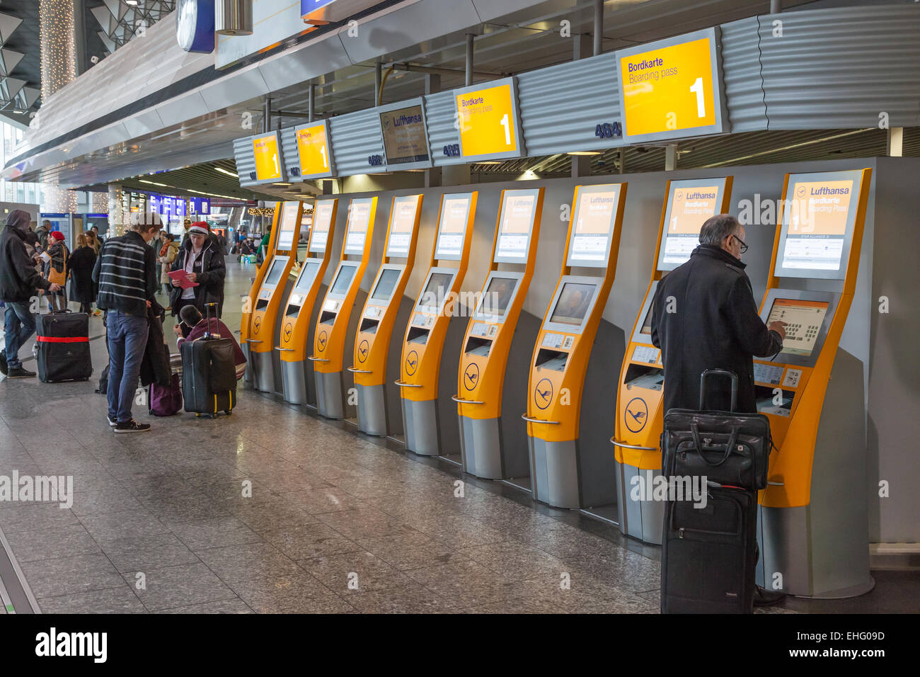 Inside Frankfurt Airport High Resolution Stock Photography and Images ...