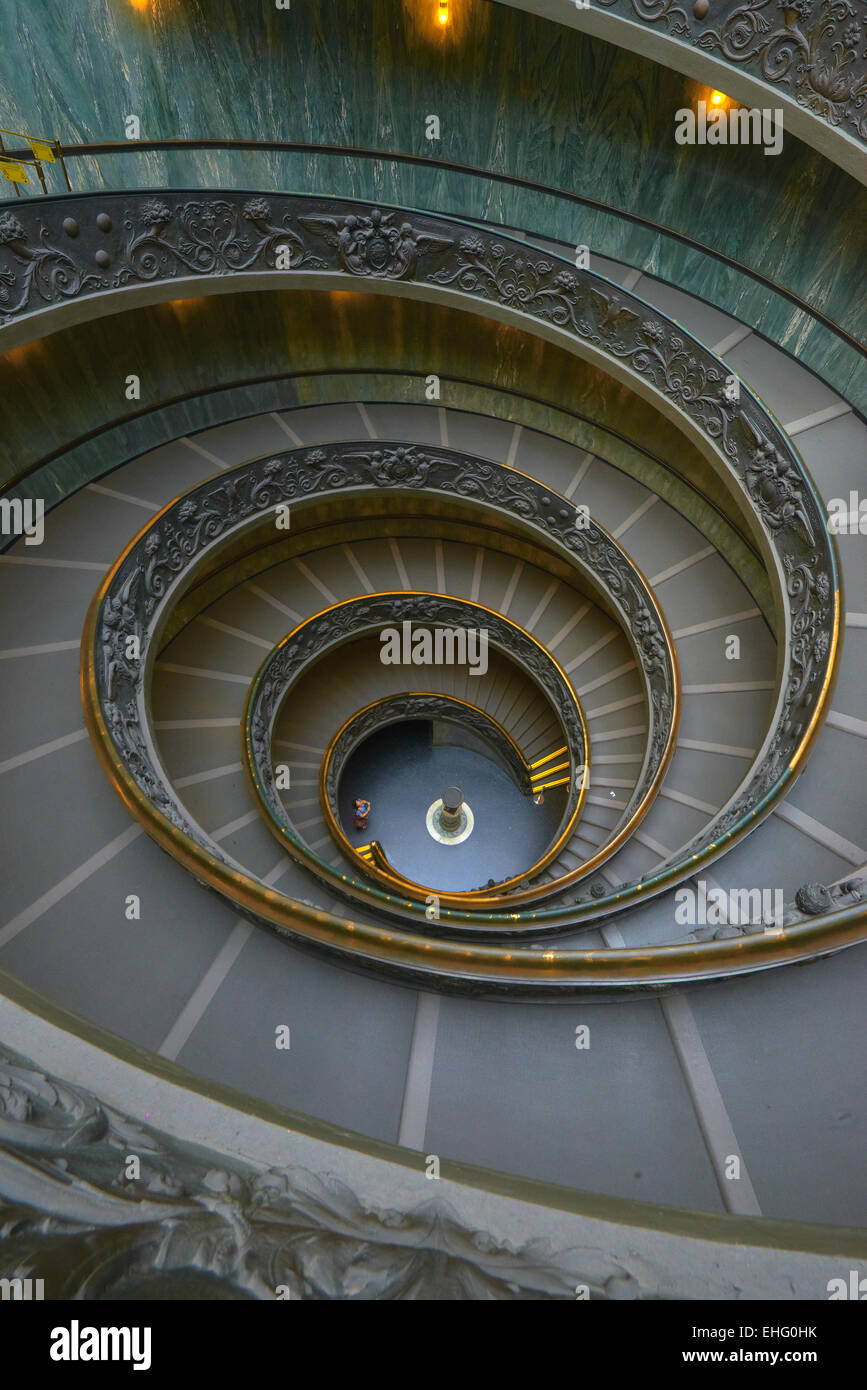 Vatican, Spiral stairs, Giuseppe Momo spiral staircase, Vatican Museums ...