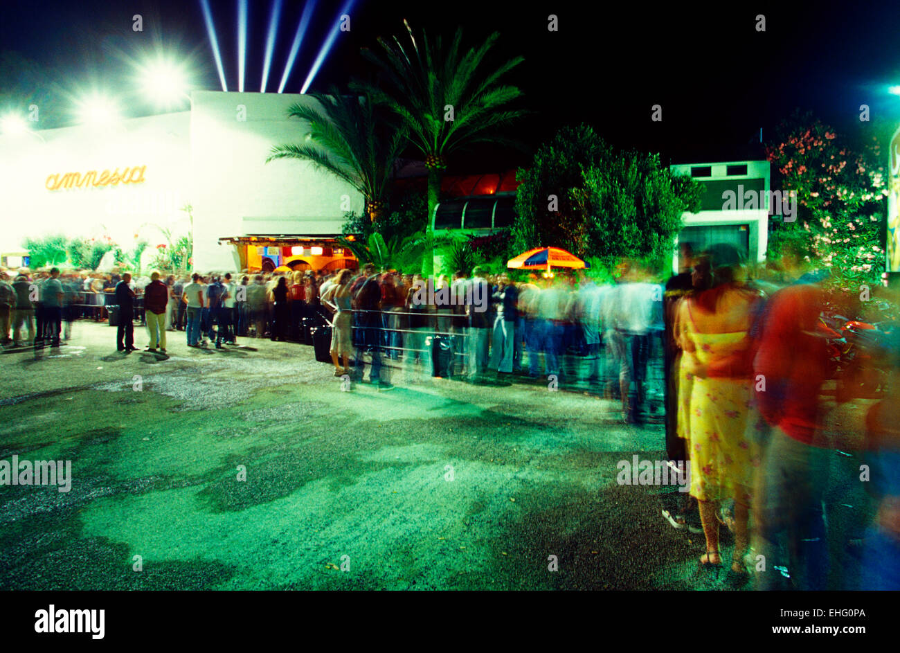 Nightclub queue hi-res stock photography and images - Alamy