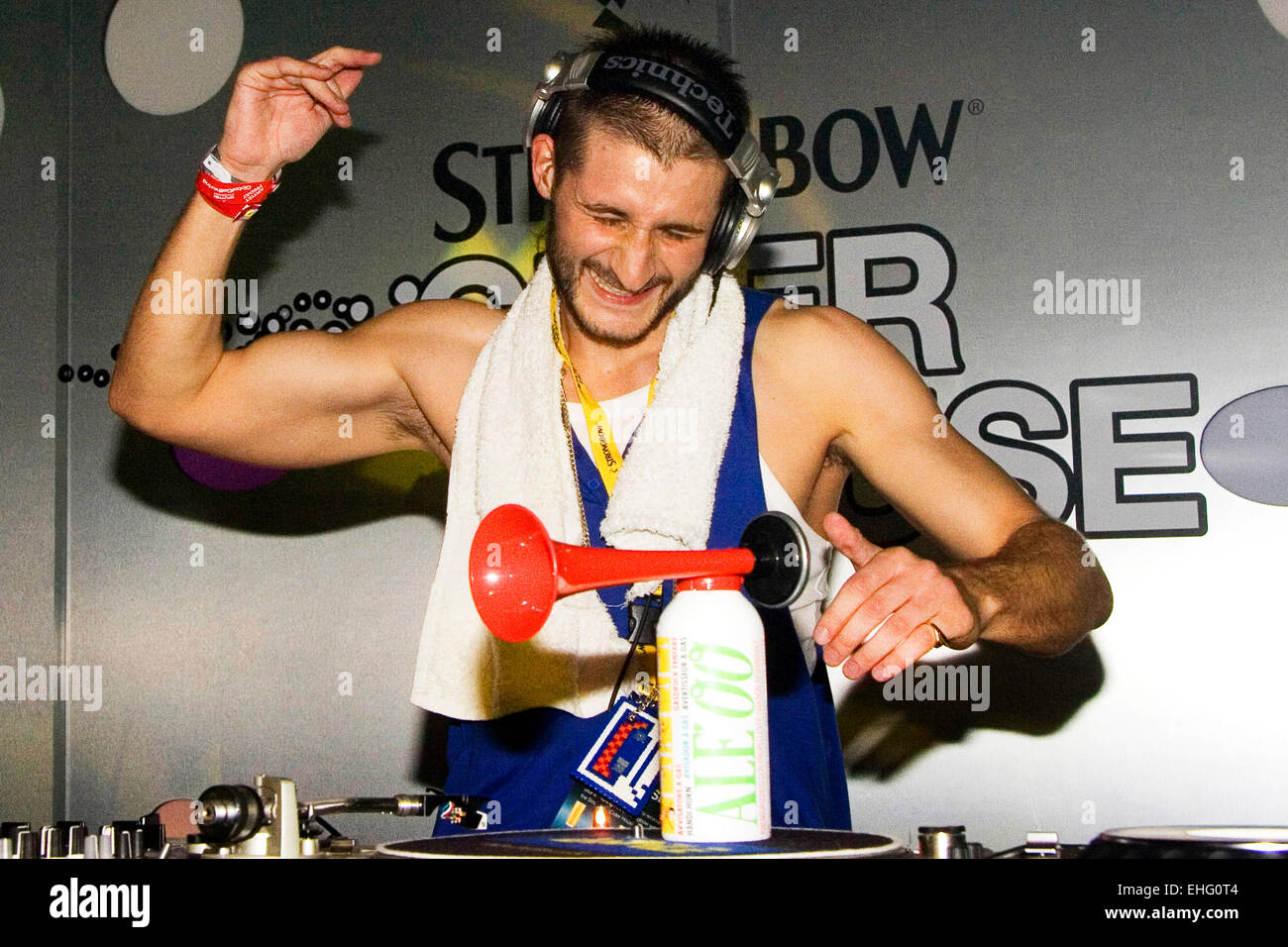 Kissy Sell Out DJing at Global Gathering 2007 Stock Photo - Alamy