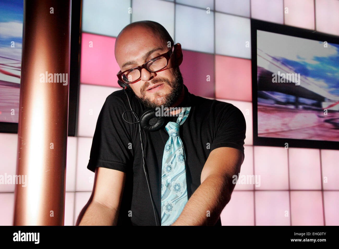 Justin Robertson DJing at Global Gathering 2006 Stock Photo - Alamy