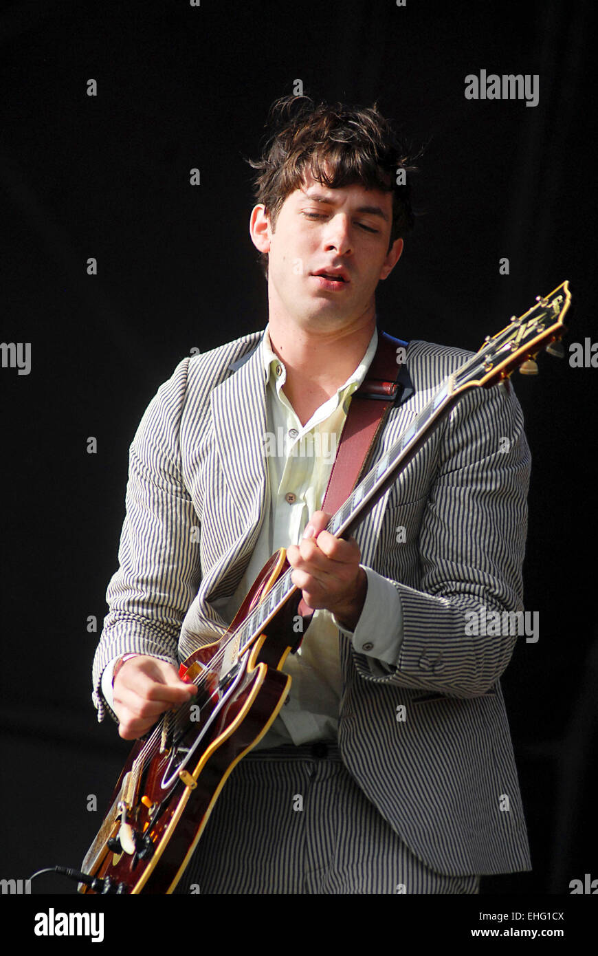 Mark ronson hi-res stock photography and images - Alamy