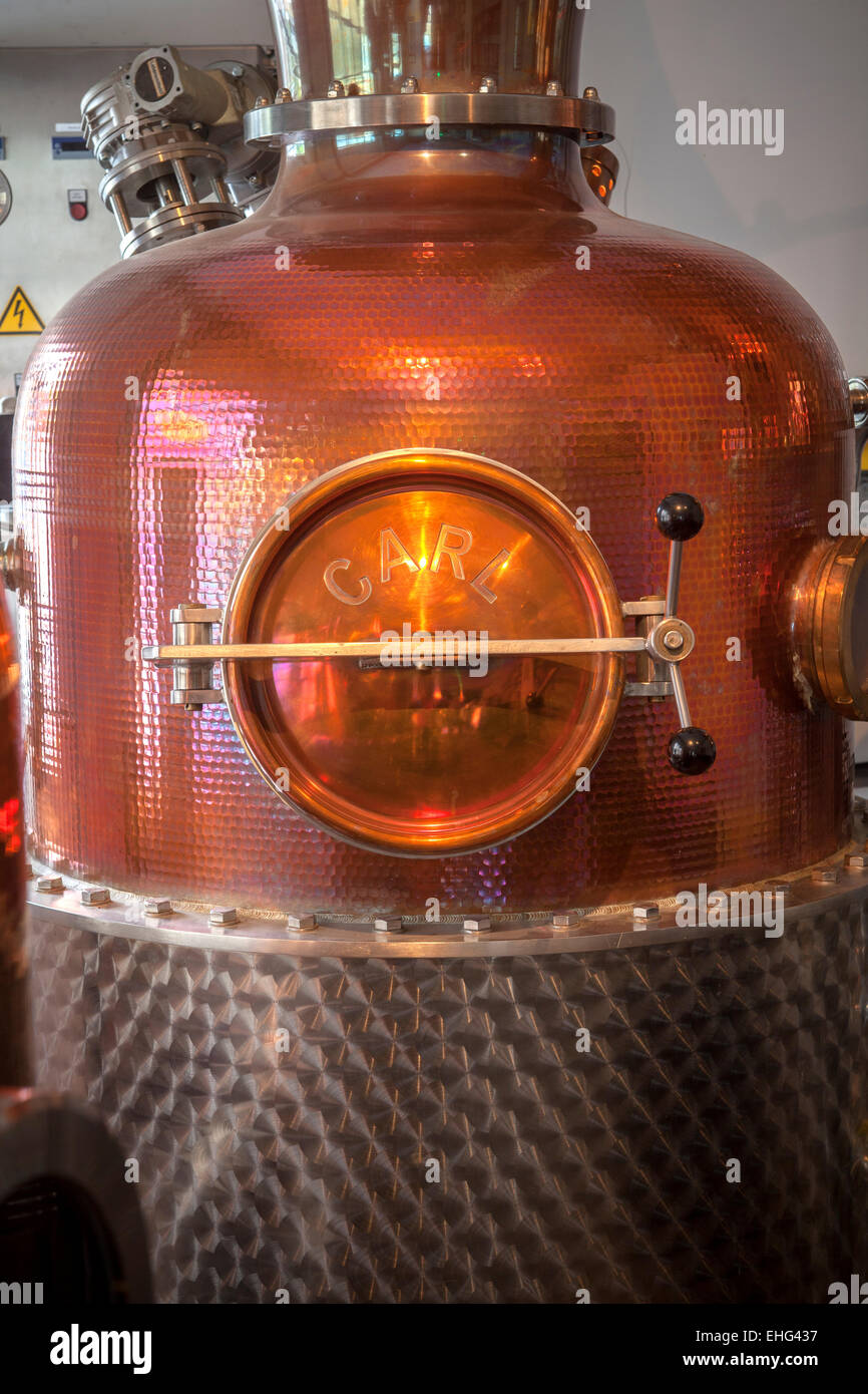 Copper Still at Sipsmith Distillery in London Stock Photo - Alamy