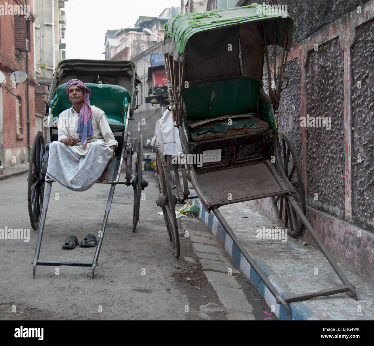 Rickshaw in Kolkata Stock Photo - Alamy