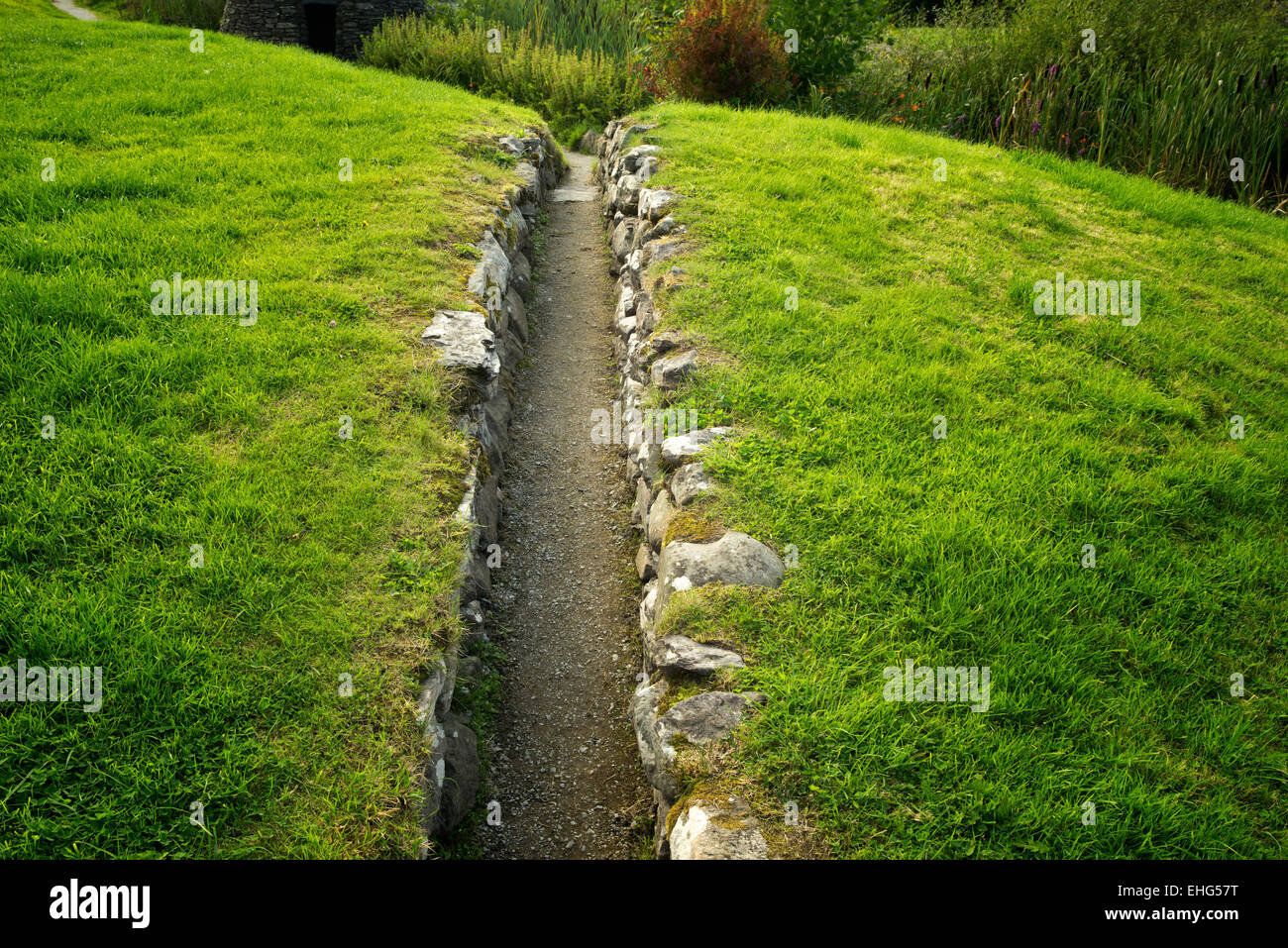 Pathway pathways hi-res stock photography and images - Alamy