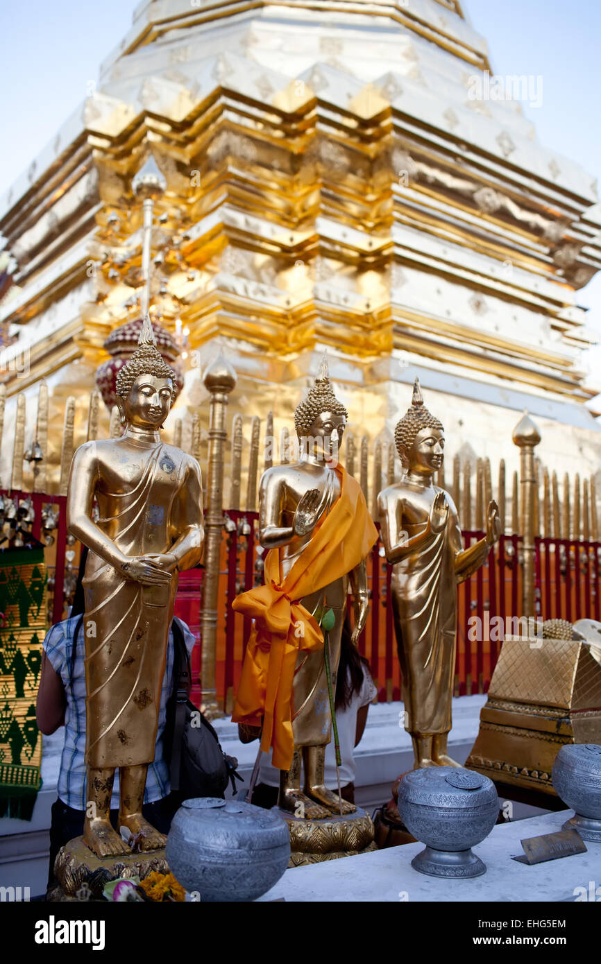 Buddha golden idol hi-res stock photography and images - Alamy