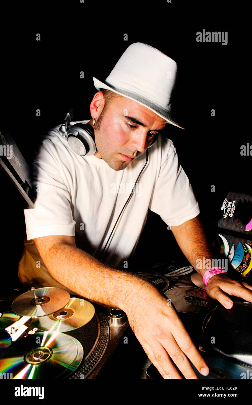 Reggaetón cuba hi-res stock photography and images - Alamy