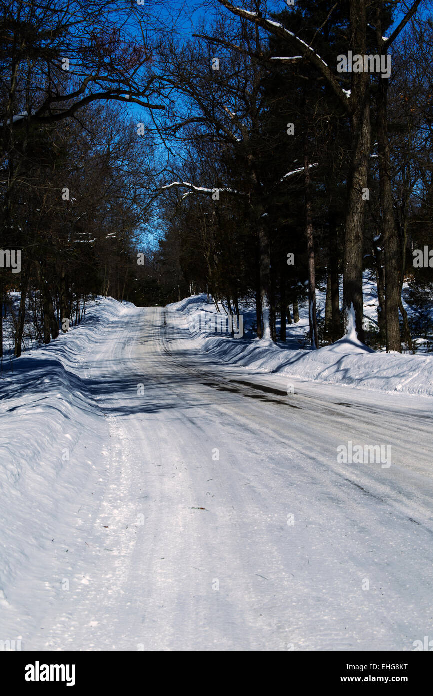 Roadway scenes hi-res stock photography and images - Alamy