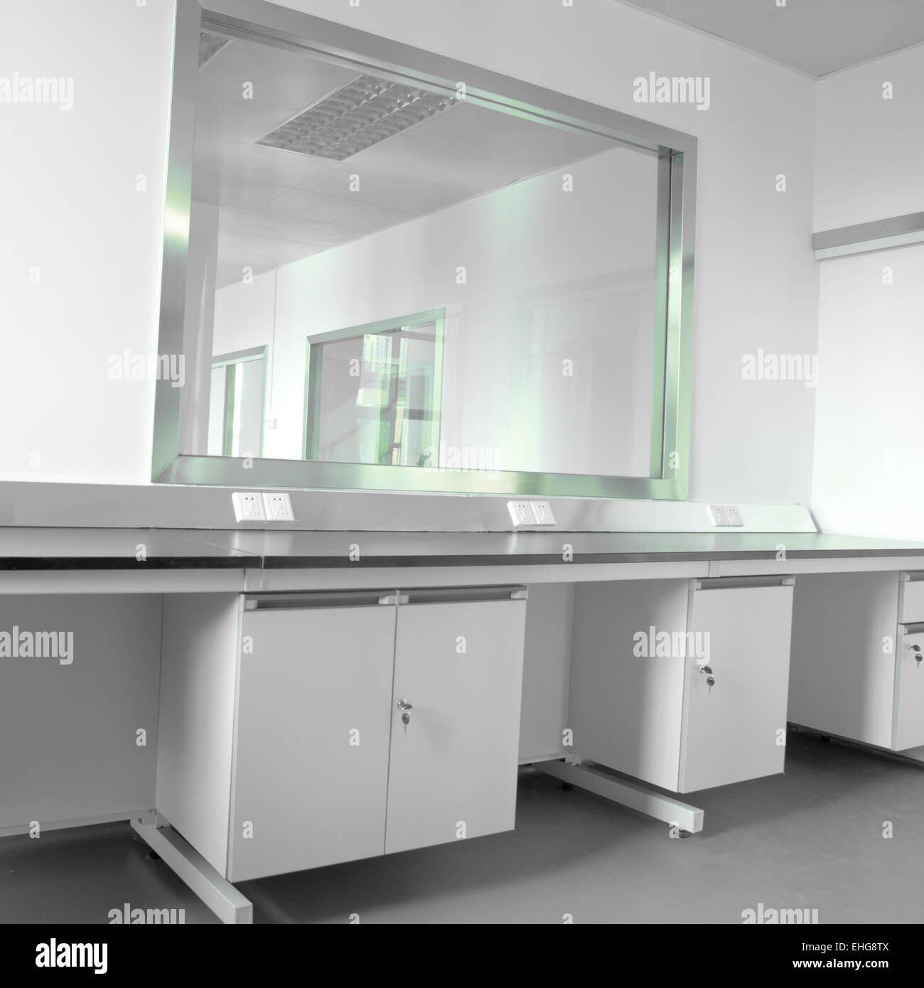 Modern science hi-res stock photography and images - Alamy