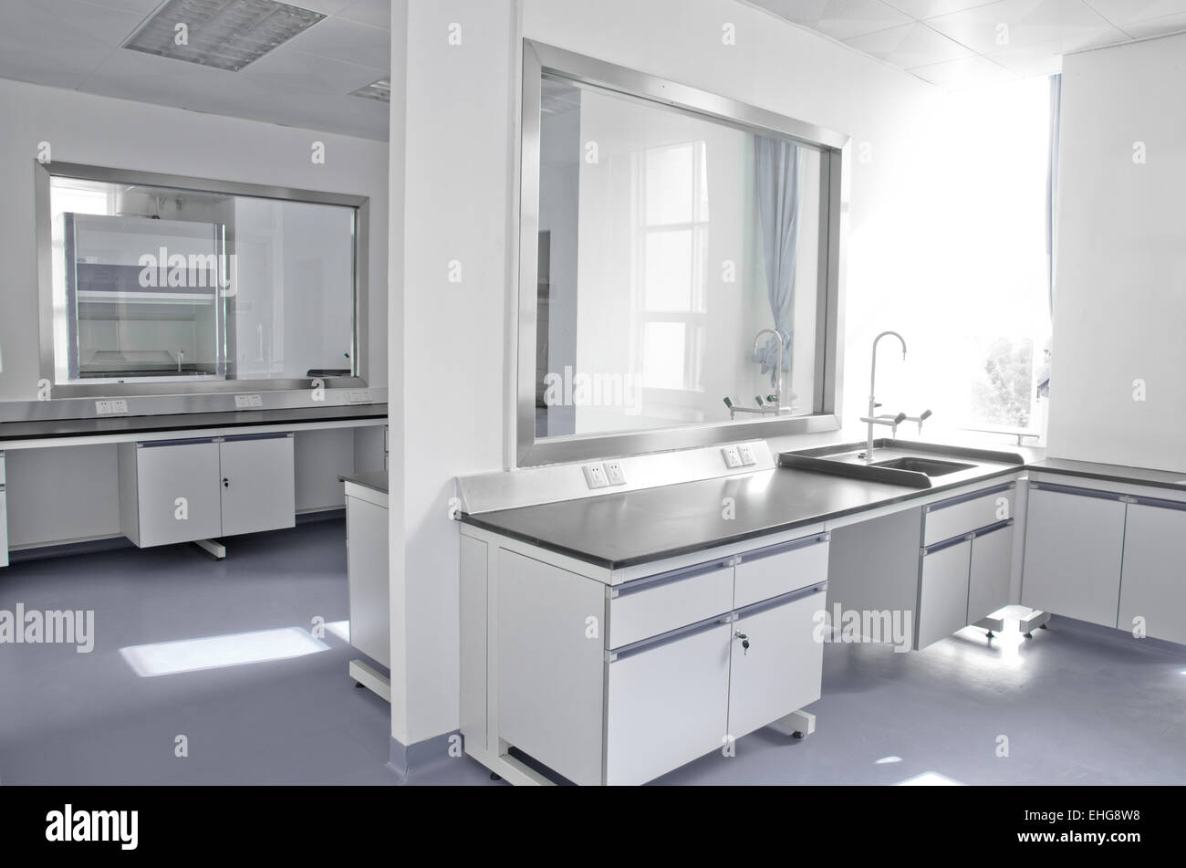 Modern science hi-res stock photography and images - Alamy