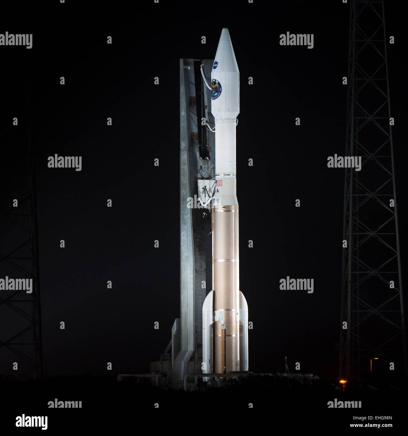 The United Launch Alliance Atlas V rocket with NASA's Magnetospheric ...