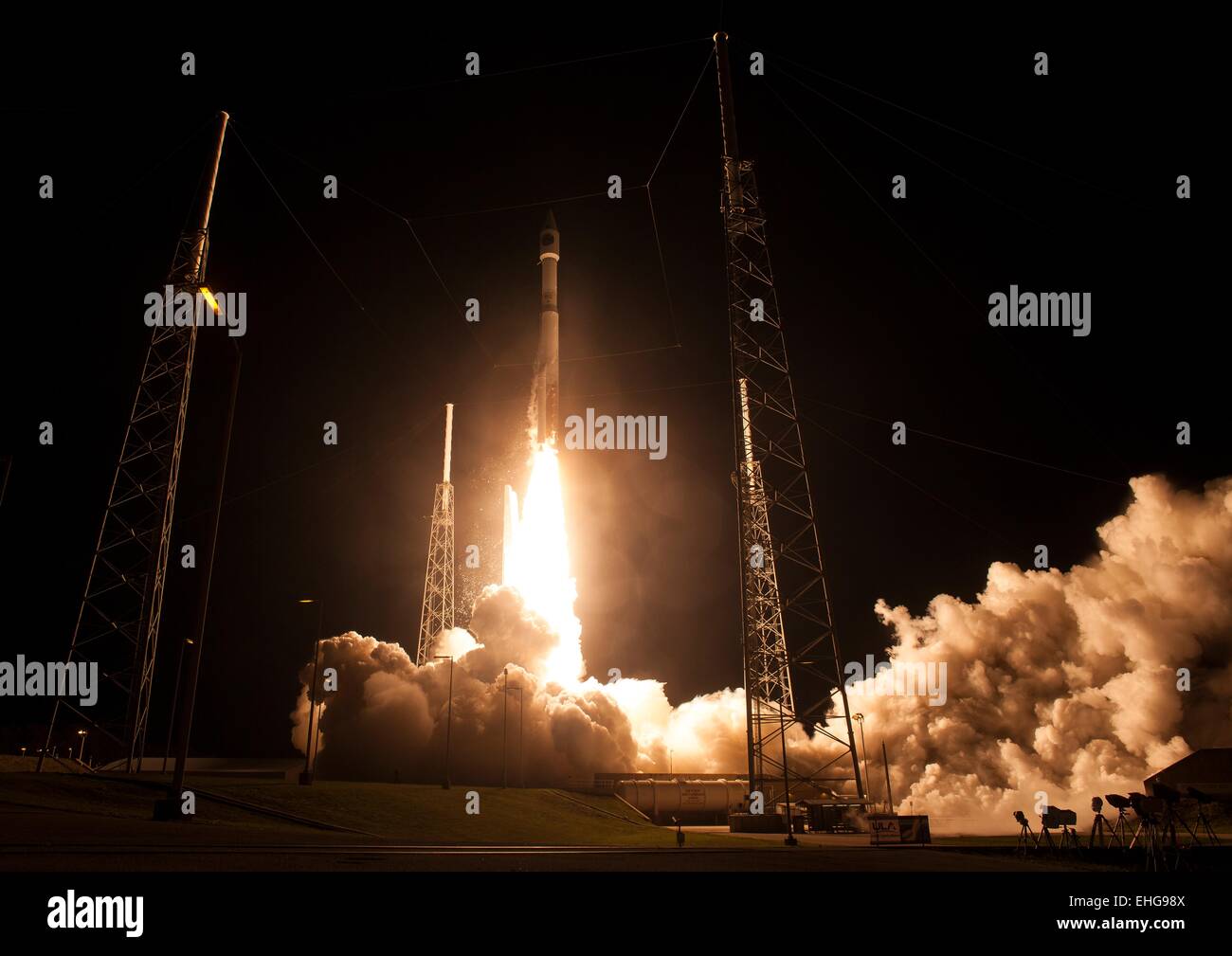 The United Launch Alliance Atlas V rocket with NASA's Magnetospheric ...