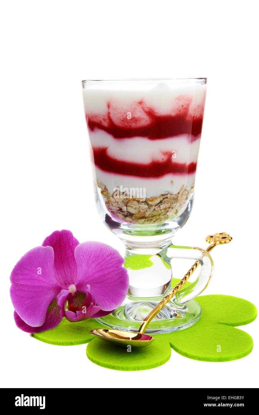 Yogurt fresh berries granola Cut Out Stock Images & Pictures - Alamy