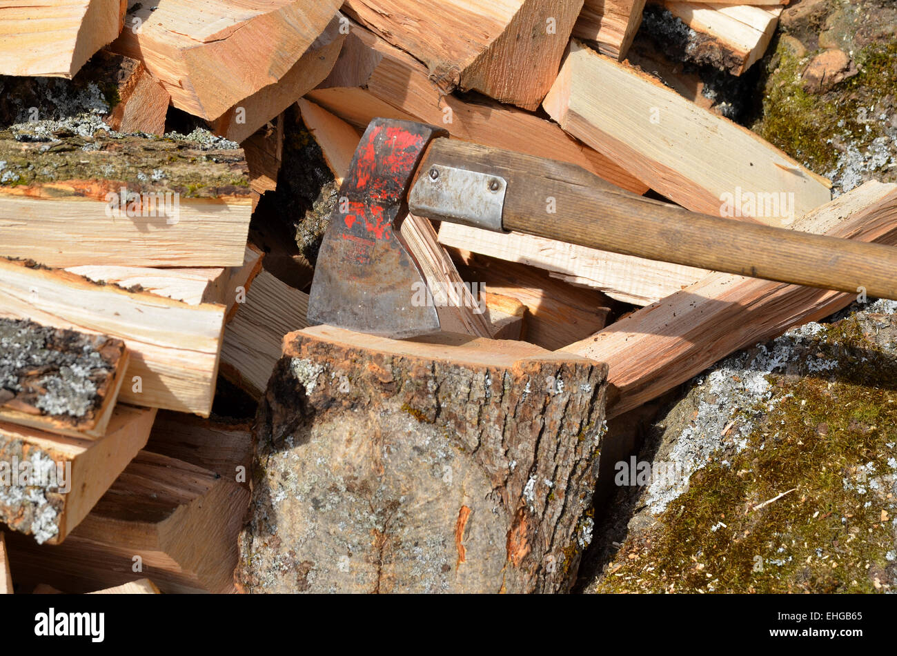 Wood fire ring hi-res stock photography and images - Alamy