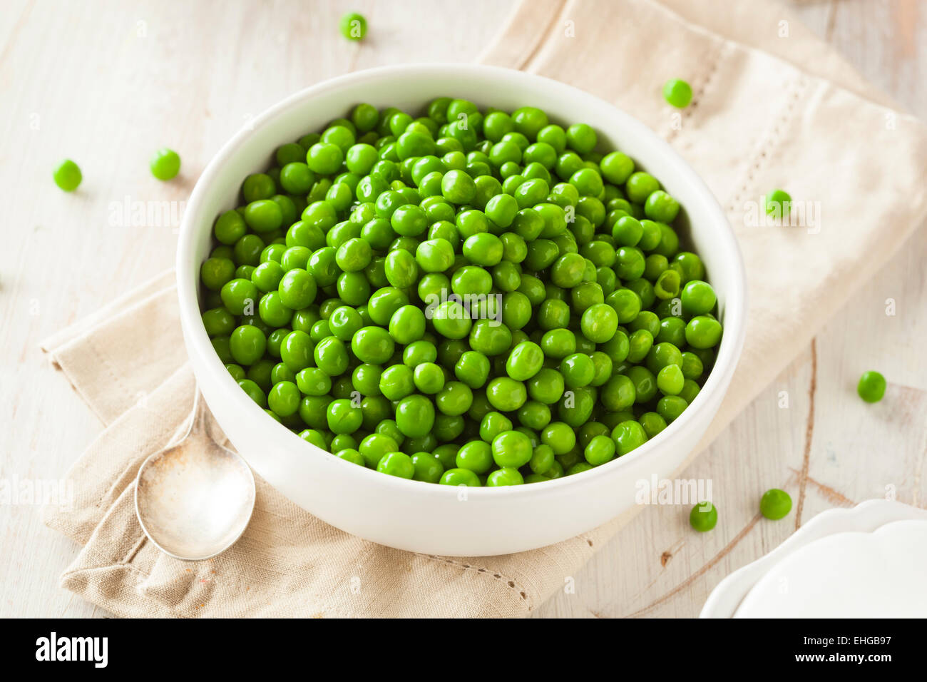 Organic Steamed Fresh Green Peas in a Bowl Stock Photo - Alamy