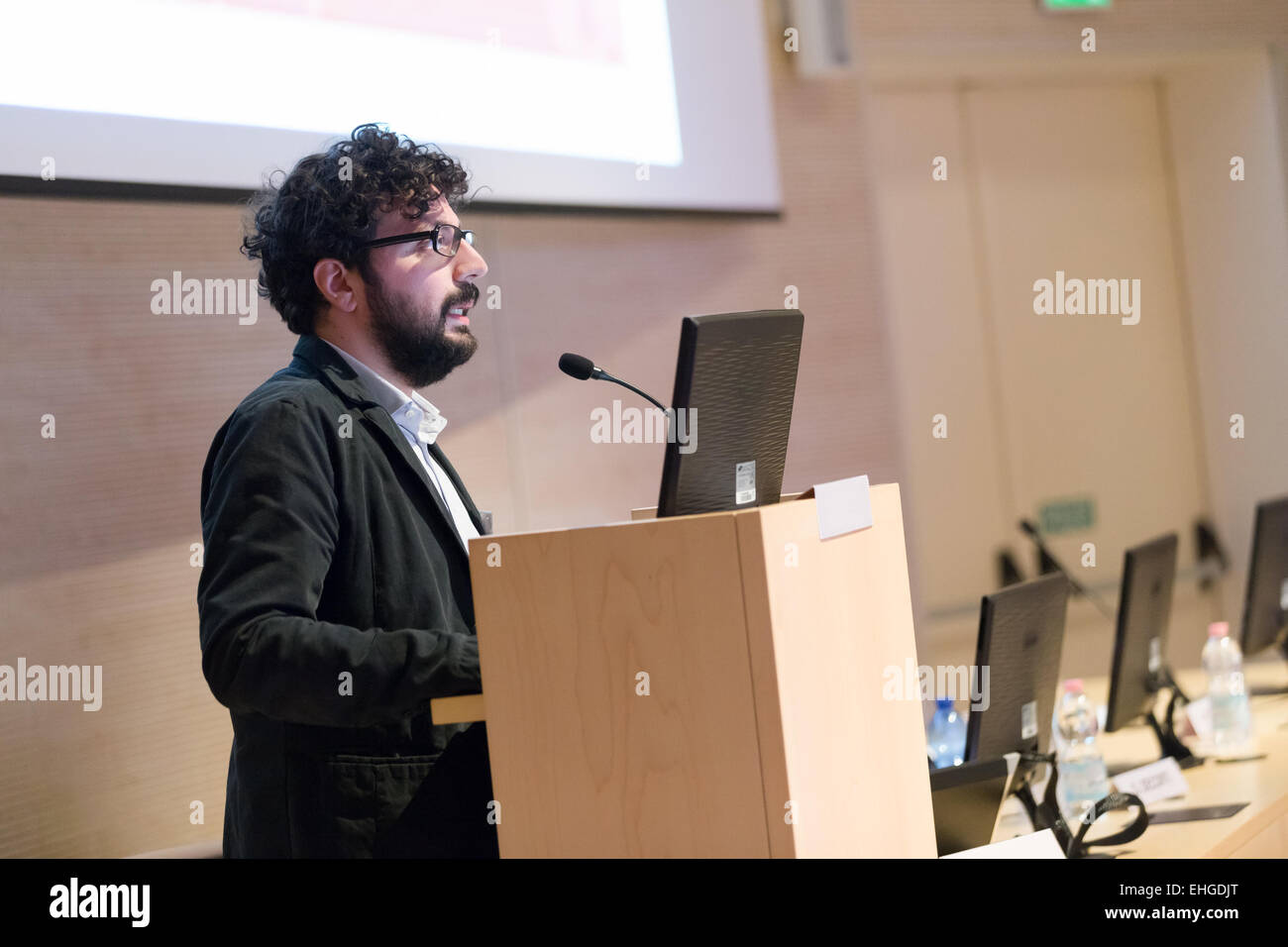 Speaker podium hi-res stock photography and images - Alamy