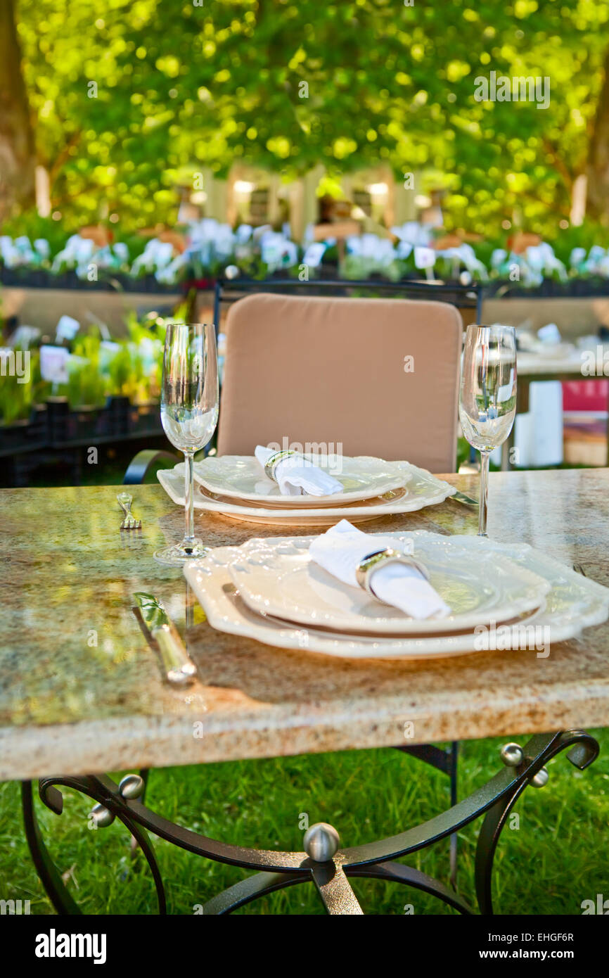Open air wooden restaurant terrace hi-res stock photography and images ...