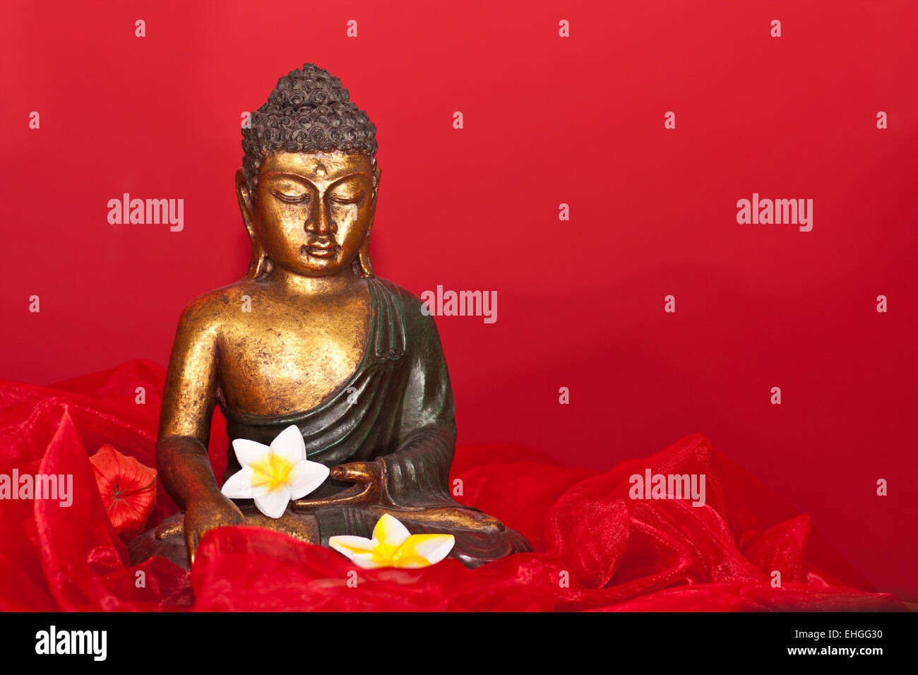 Buddha figure hi-res stock photography and images - Alamy