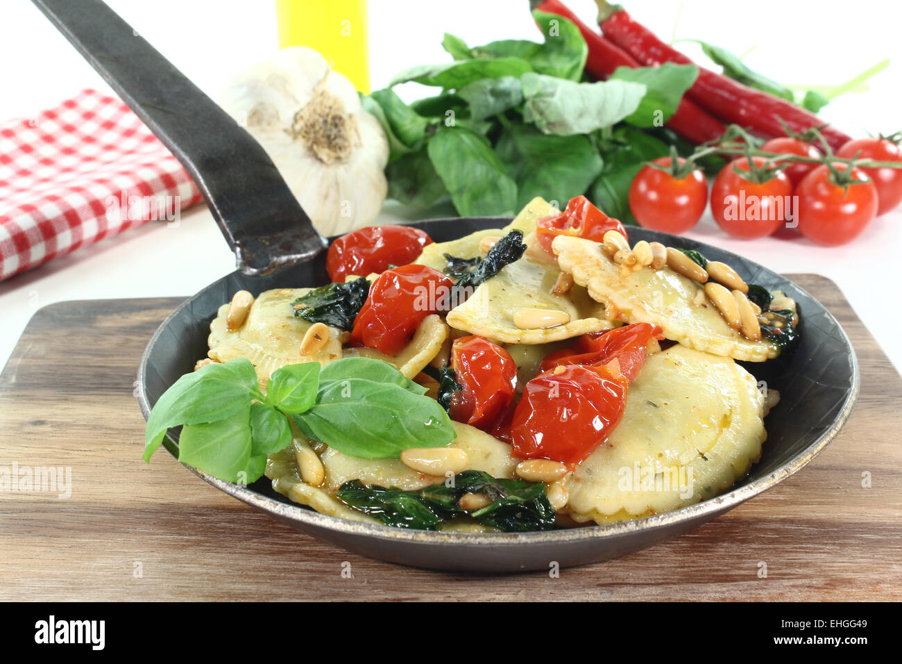 Stuffed cappelletti hi-res stock photography and images - Alamy